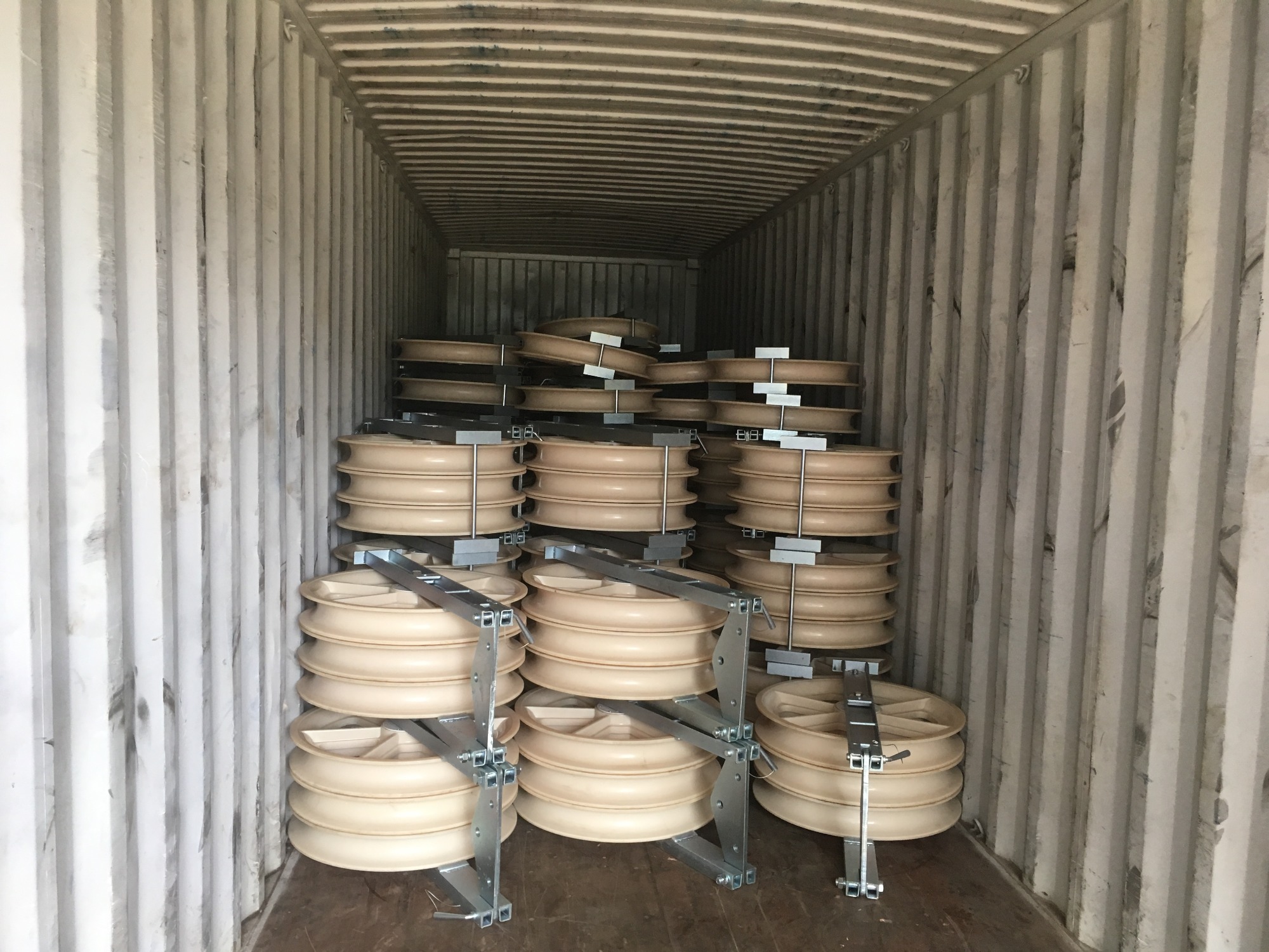 Two conductors stringing equipments exported for 230 KV overhead ...