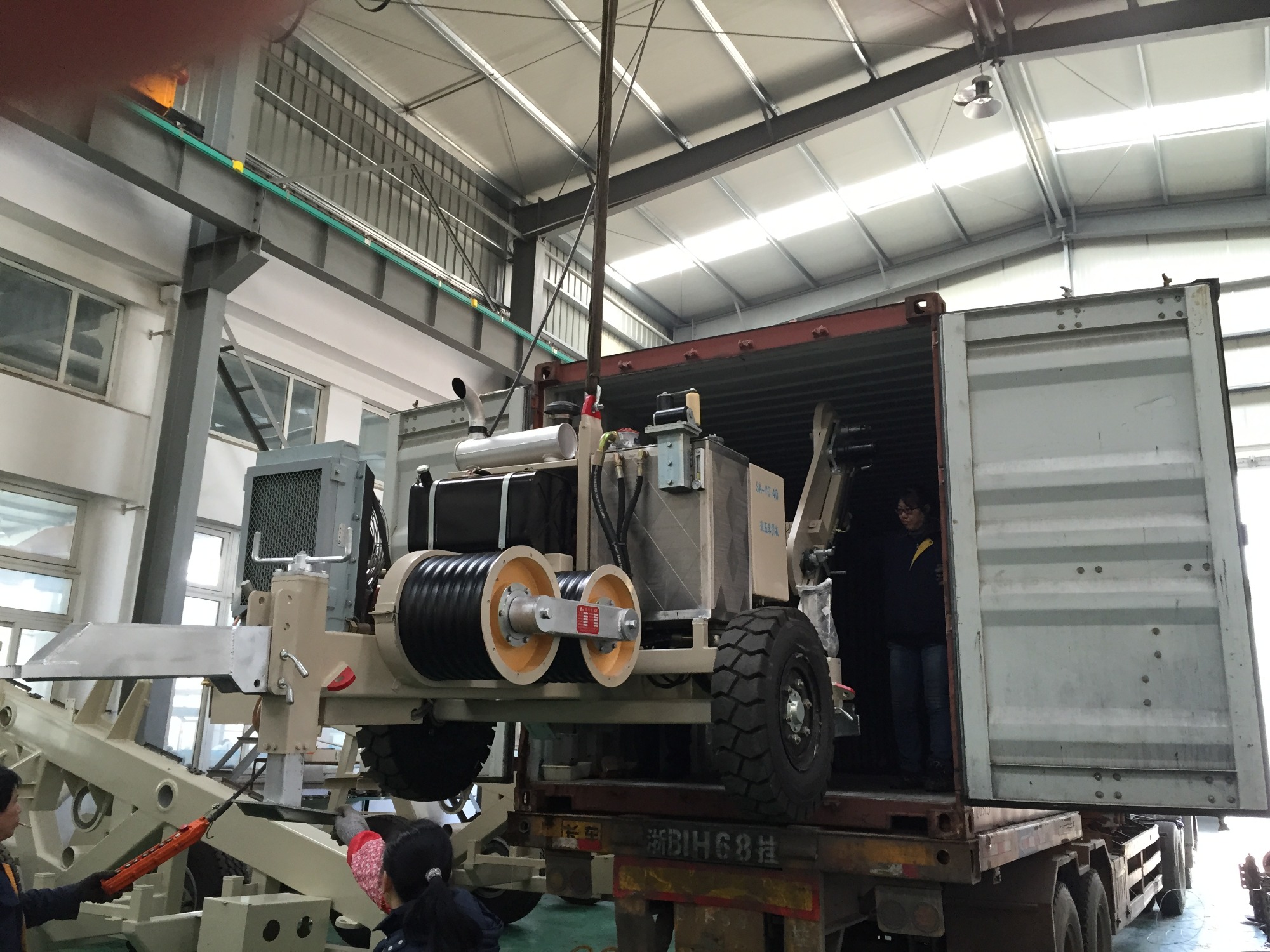 Single Conductor Stringing Equipment and Transmission Line Tools exported