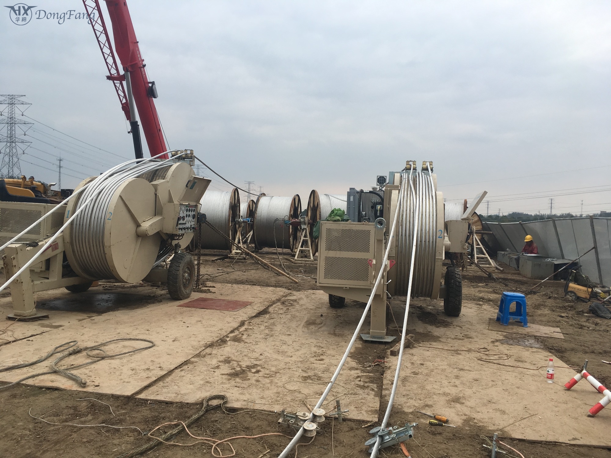 Overhead 8 ton Hydraulic Conductor Tensioner SA-YZ2X40B