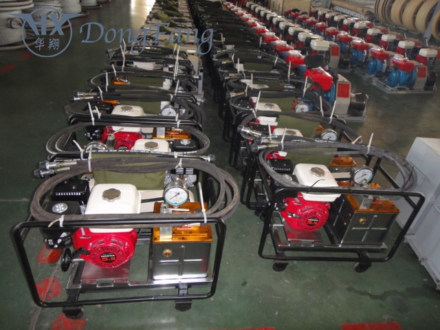 Hydraulic Compressor with Motorised pump of transmission line Stringing ...