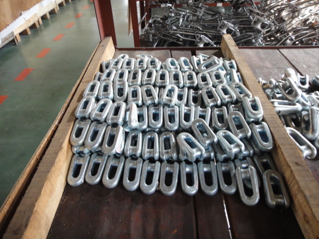 Fixed joints pilot wire connector for transmission line stringing