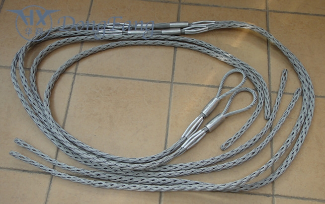 Mesh socket joint for pulling overhead cable in transmission line stringing