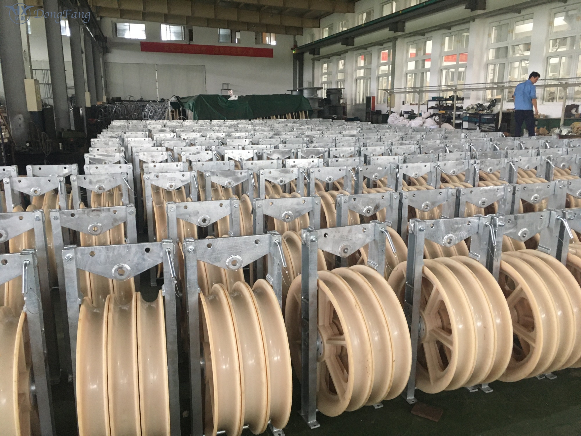 275KV Power Line Stringing Equipment hydraulic puller SA-YQ90D